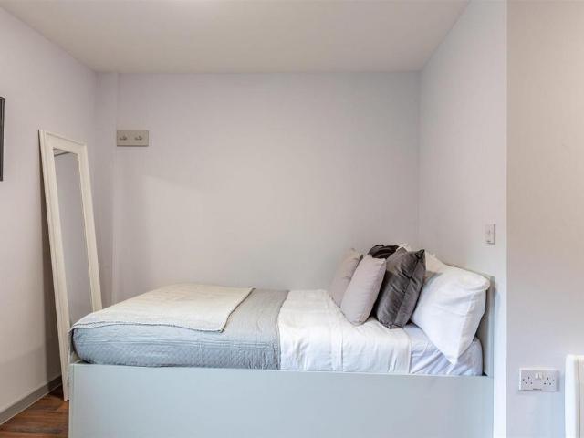 Studio to rent