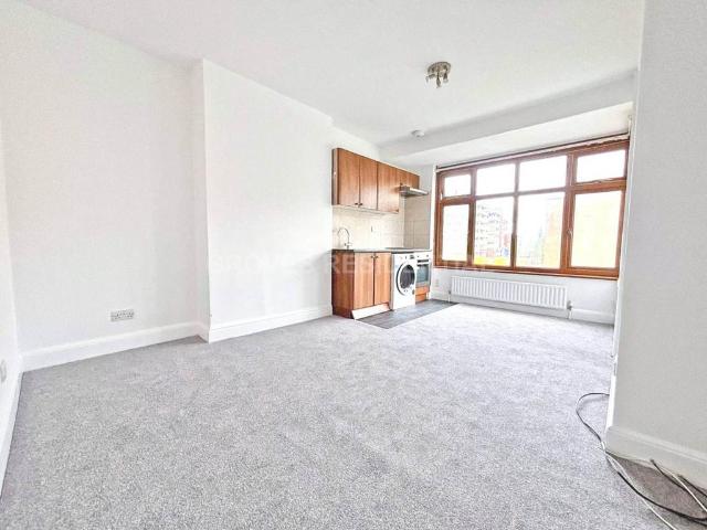 Studio to rent