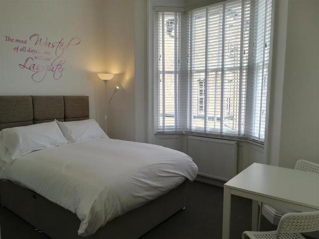 Studio to rent