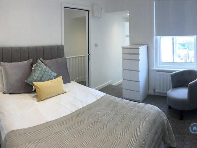 Studio to rent
