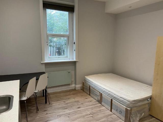 Studio to rent