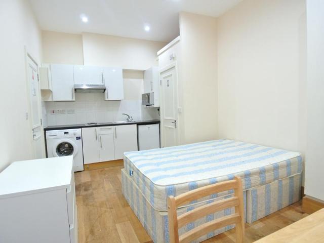 Studio to rent