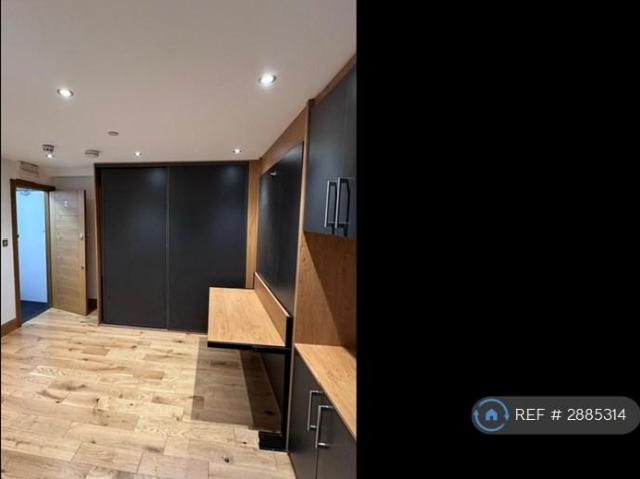 Studio to rent