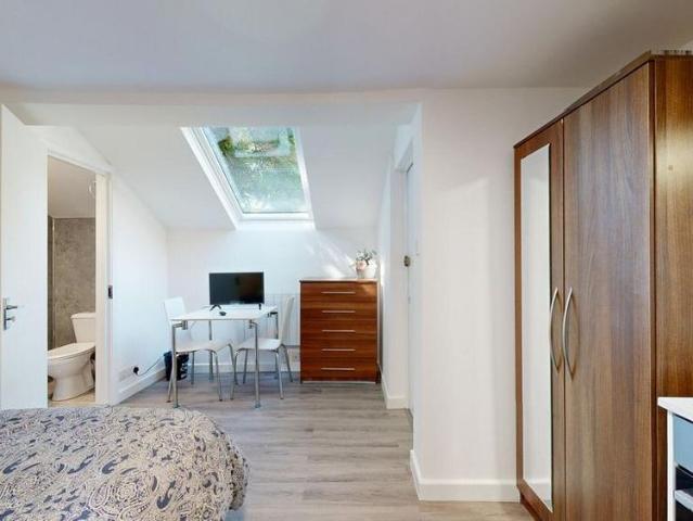 Studio to rent