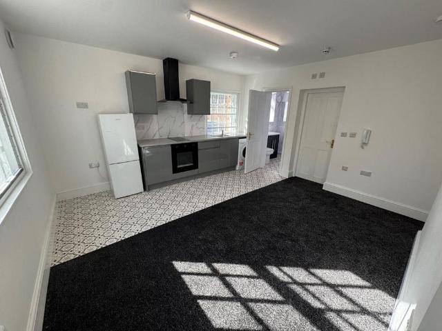 Studio to rent