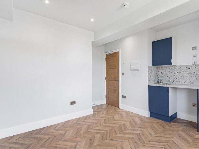 Studio to rent