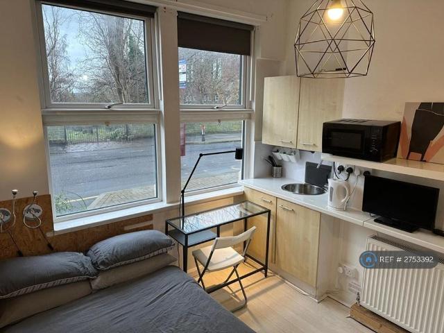 Studio to rent
