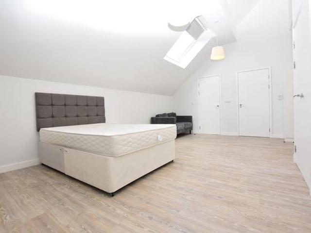 Studio to rent