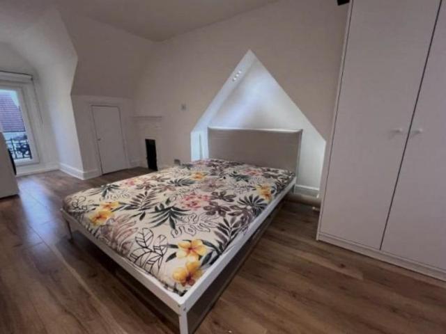 Studio to rent