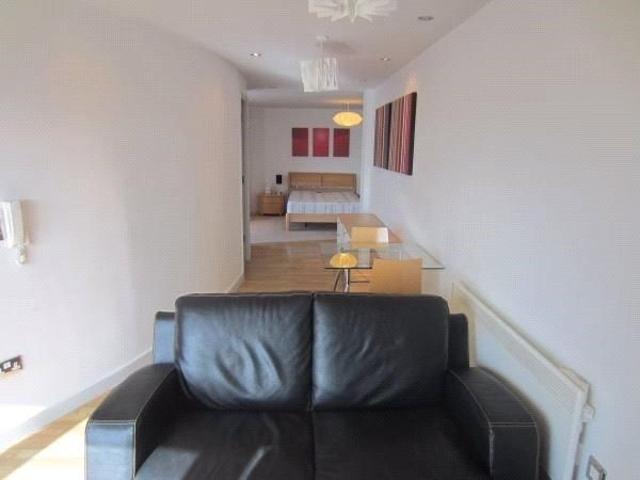 Studio to rent