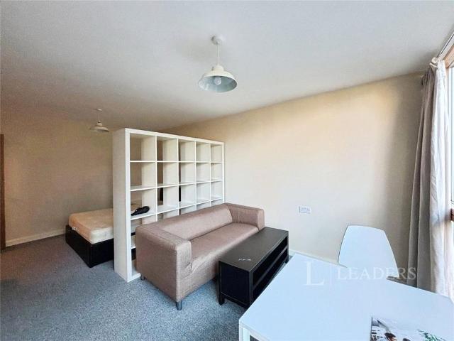 Studio to rent
