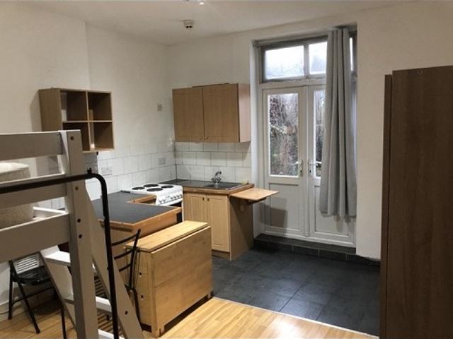 Studio To Rent