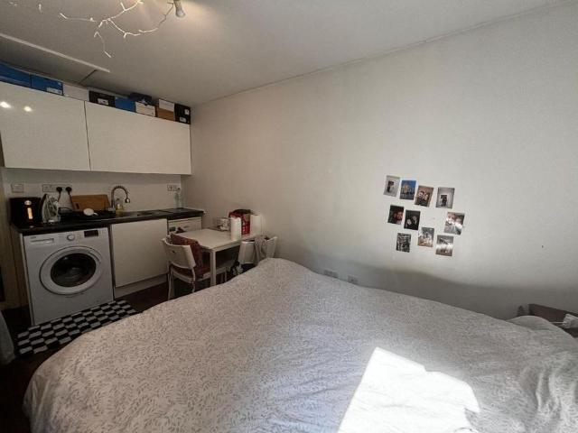Studio to rent