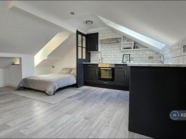 Studio to rent