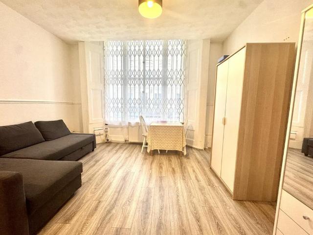 Studio to rent