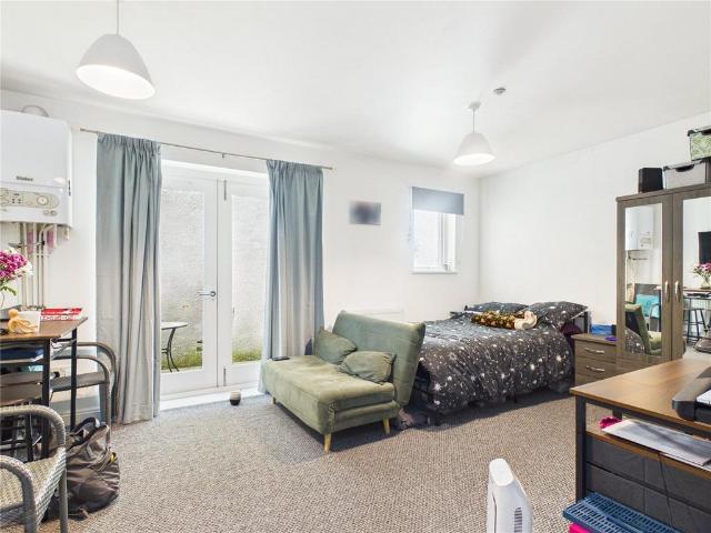 Studio to rent