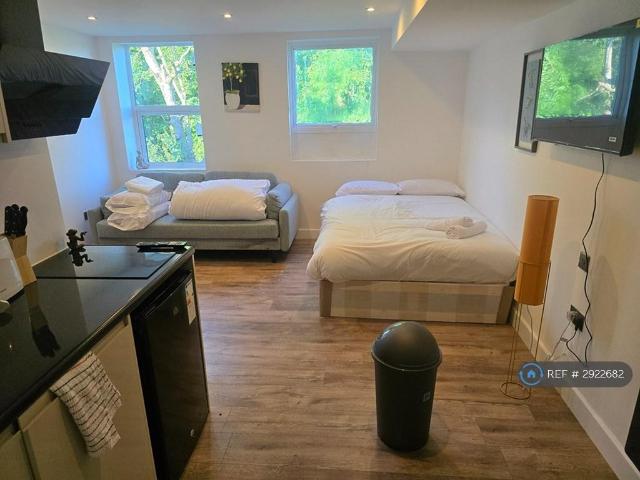 Studio to rent