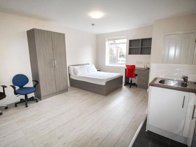 Studio to rent