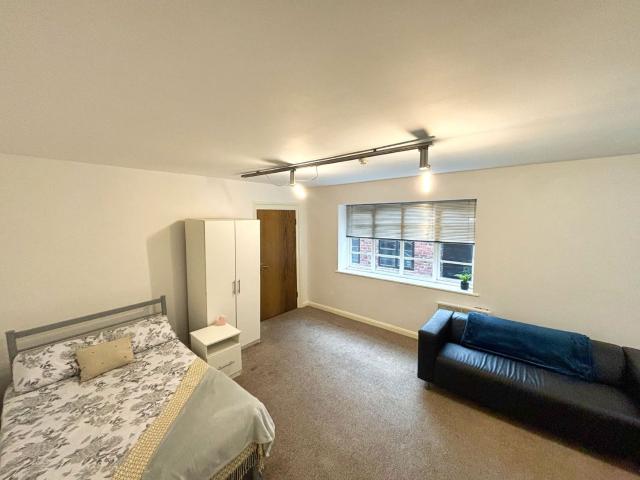 Studio to rent