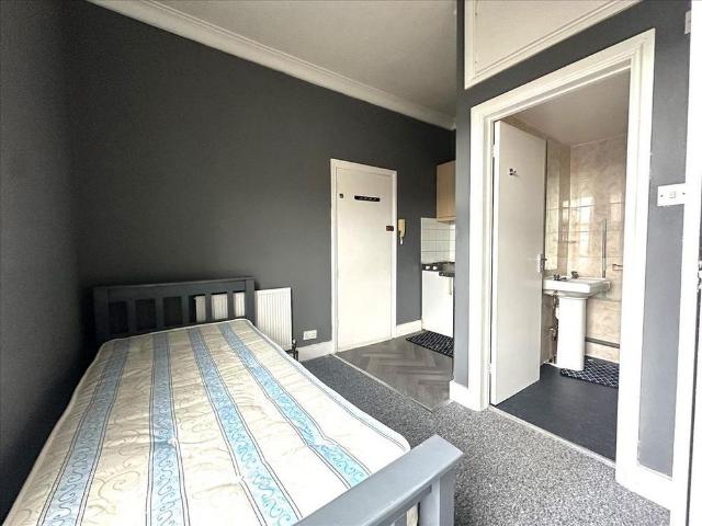 Studio to rent