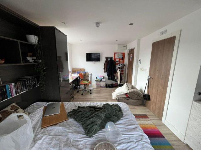 Studio to rent