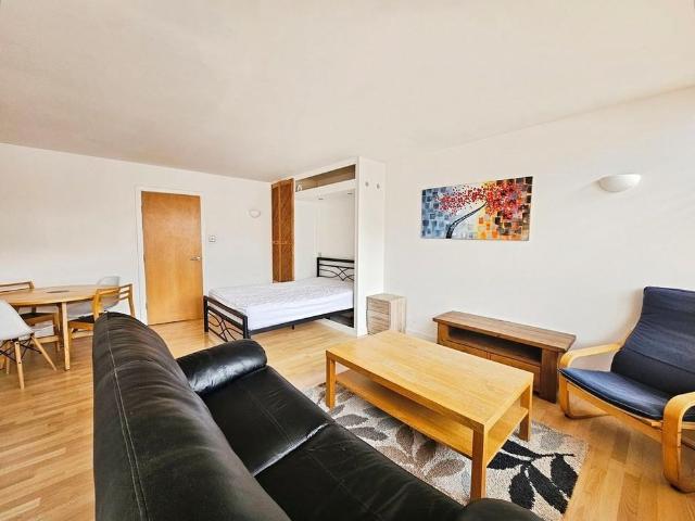 Studio to rent