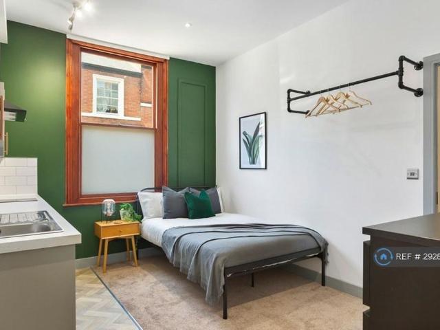 Studio to rent