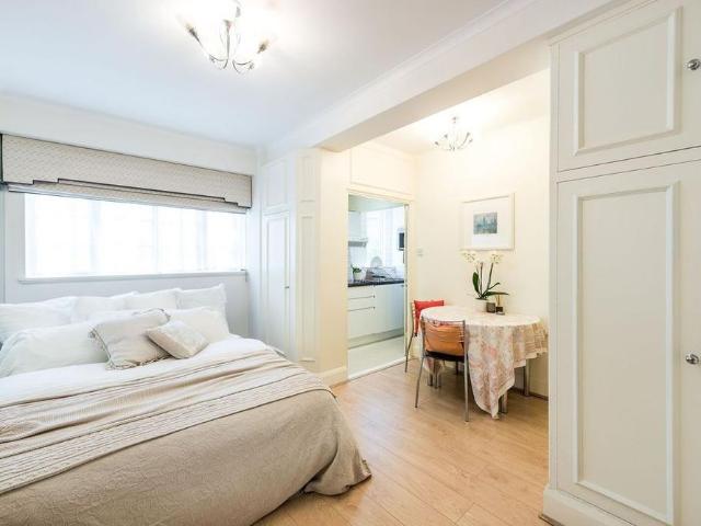 Studio to rent