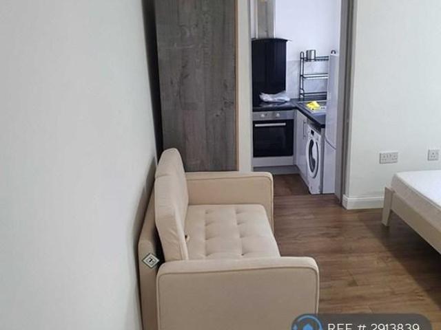 Studio to rent