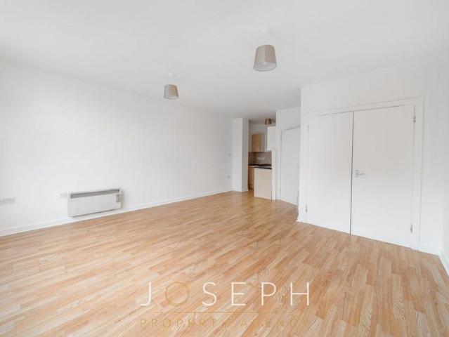 Studio to rent