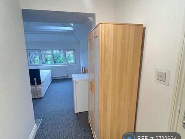 Studio to rent