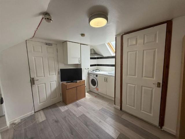 Studio to rent