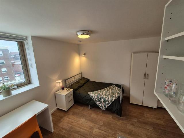 Studio to rent