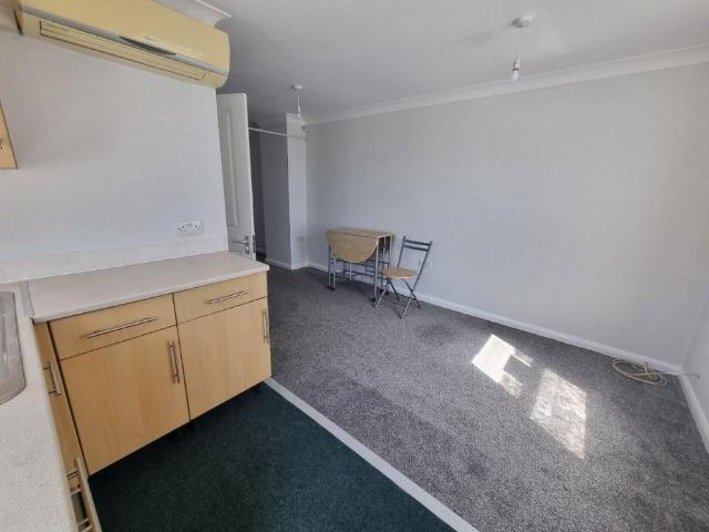 Studio to rent