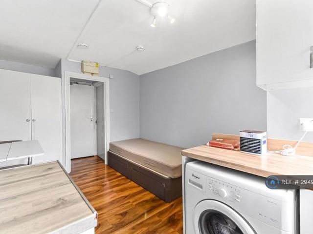 Studio to rent