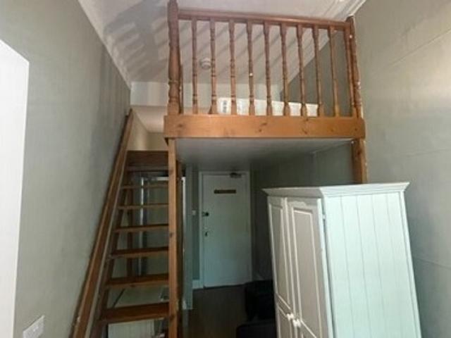 Studio To Rent
