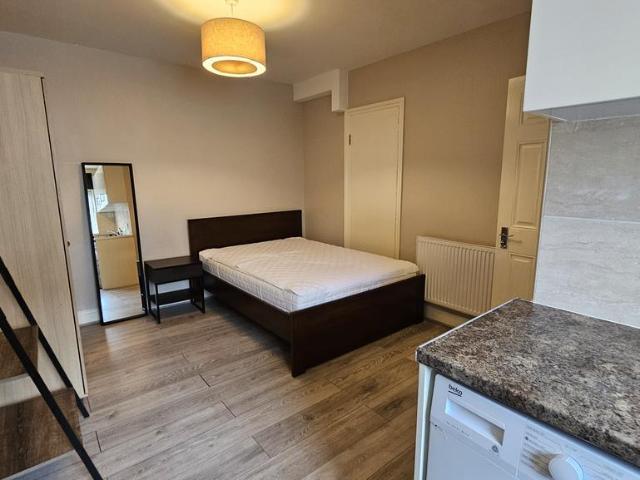 Studio to rent