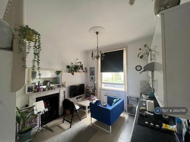 Studio to rent