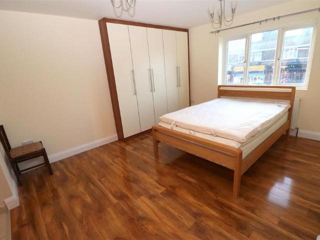 Studio to rent