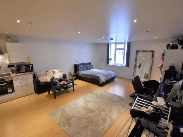 Studio to rent