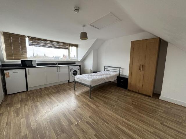 Studio to rent