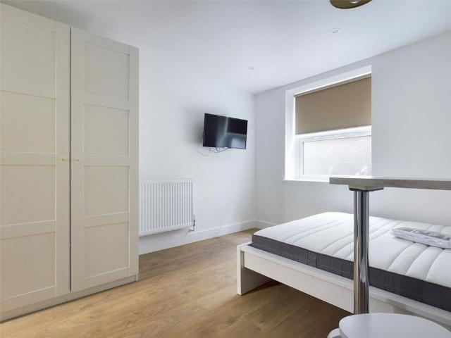 Studio to rent