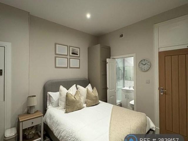 Studio to rent