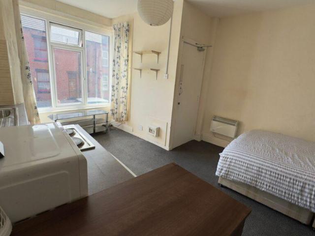 Studio to rent