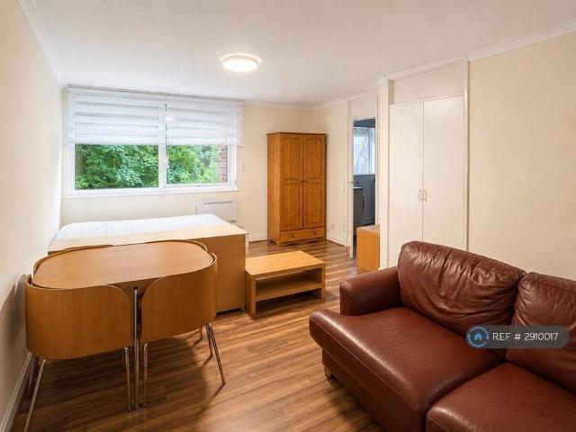 Studio to rent