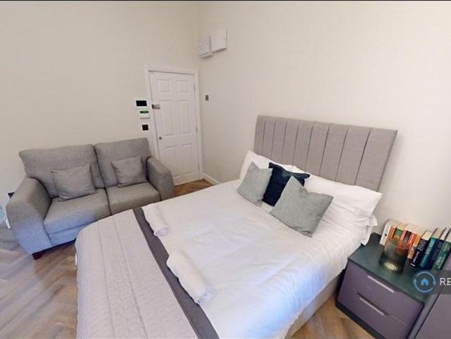 Studio to rent