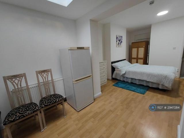 Studio to rent