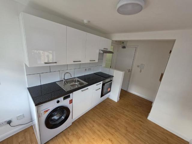 Studio to rent