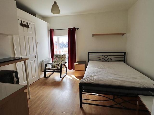 Studio to rent