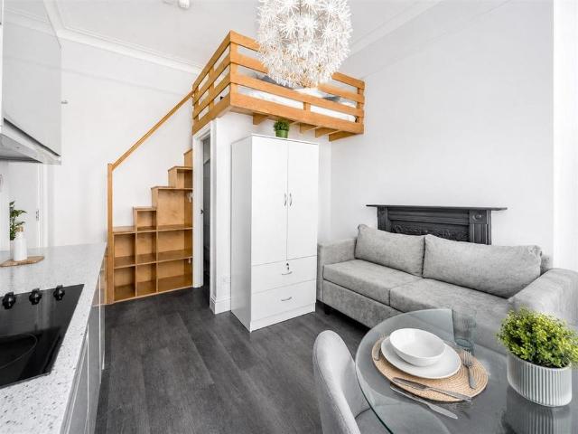 Studio to rent